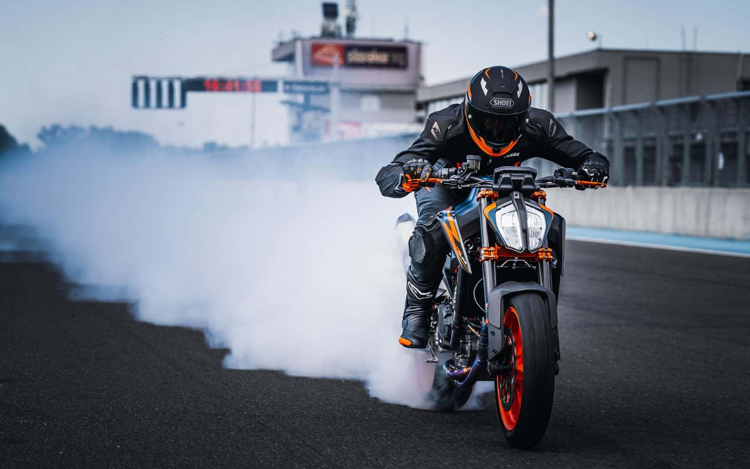 KTM 890 DUKE R (2023) | Savage Motorcycles